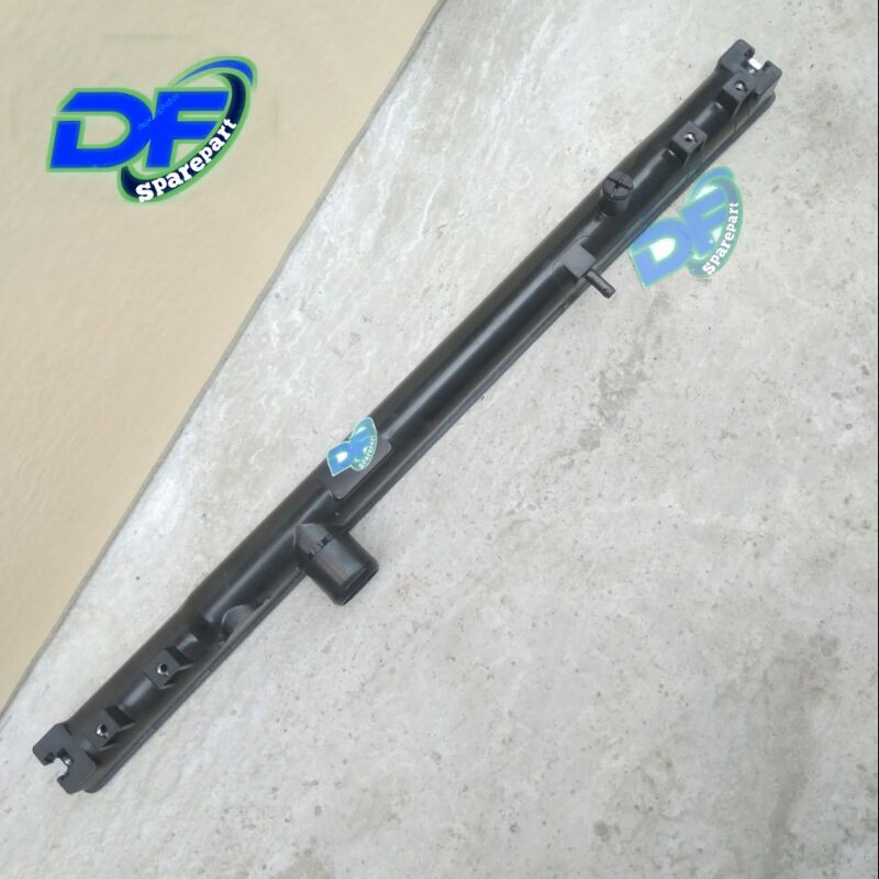 Upper Tank Upper Radiator Upper Radiator Cover Innova diesel Fortuner ...