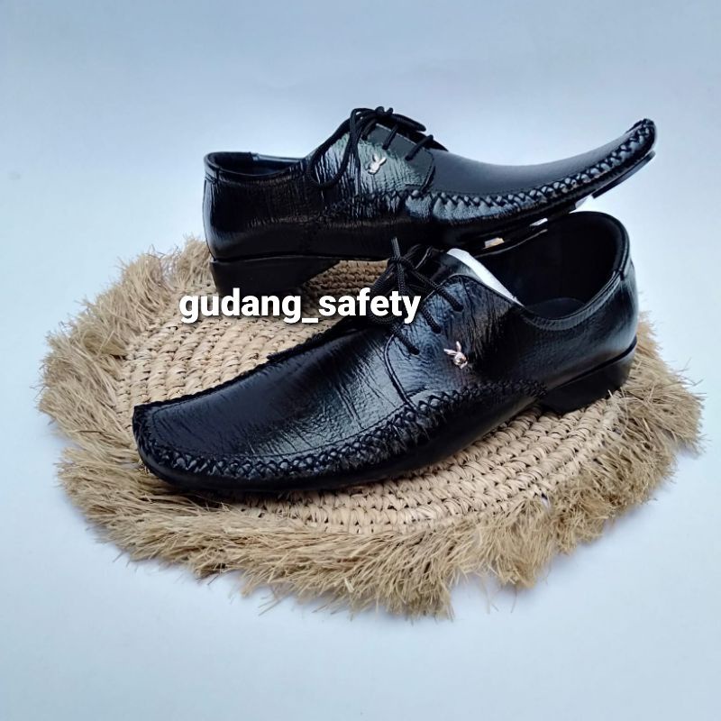 Playboy Shoes PANTOFEL Shoes Men PANTOFEL Skin ORIGINAL PANTOFEL Skin ...