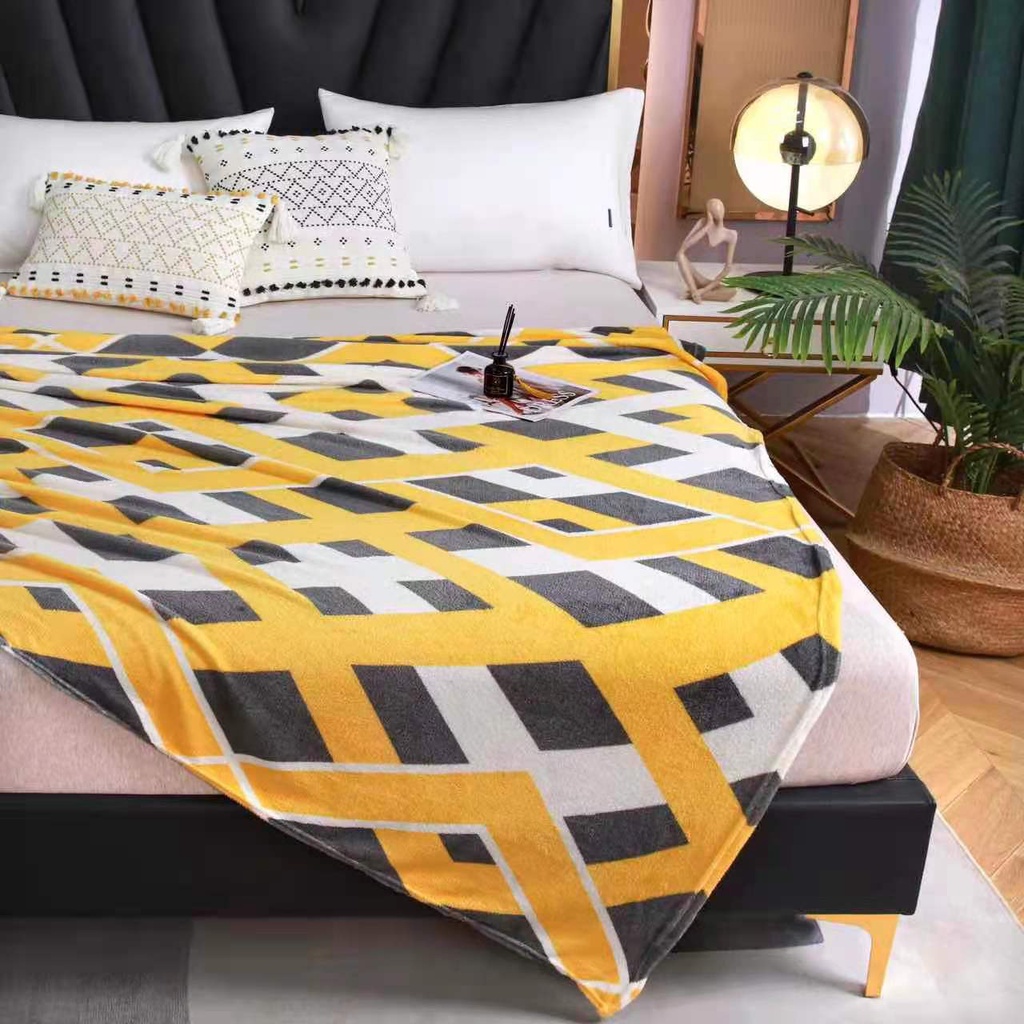 Queen,double Size Abstract Design Microfiber Blanket Kumot | Shopee ...