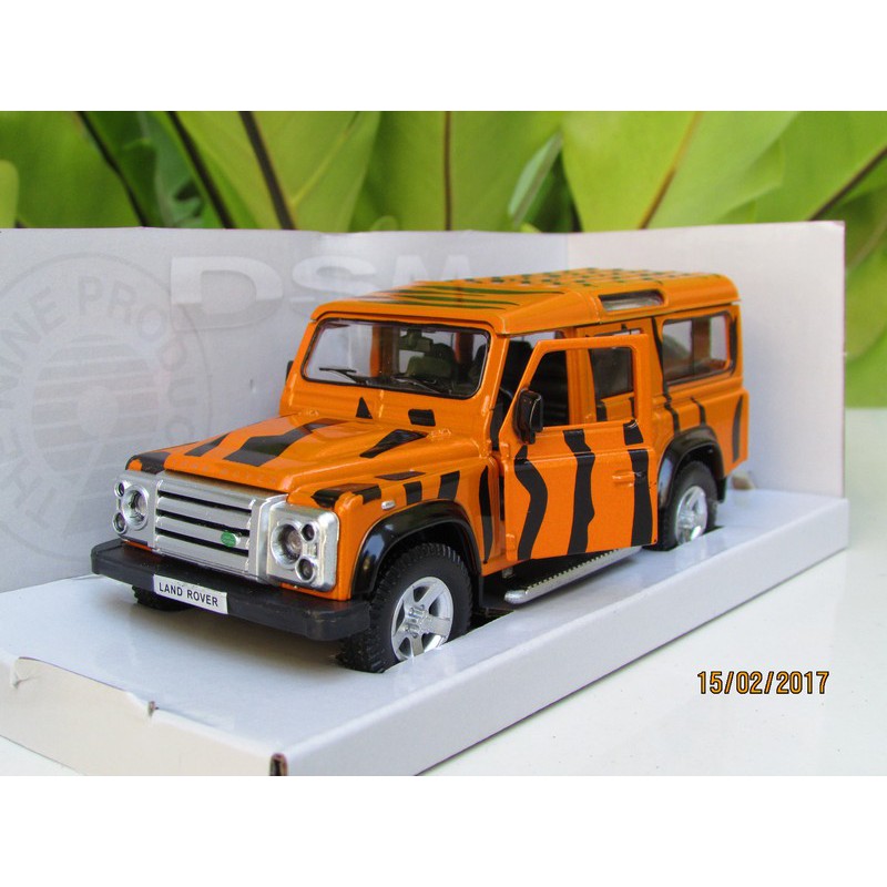 RMZ DSM 5" 30 Land Rover Defender Safari Tiger Stripes Diecast Toy ...