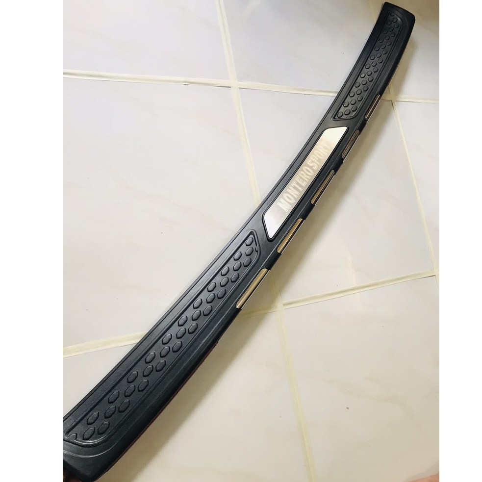MITSUBISHI MONTERO REAR BUMPER STEPSILL GUARD 2016 2017 2018 2019 Step ...