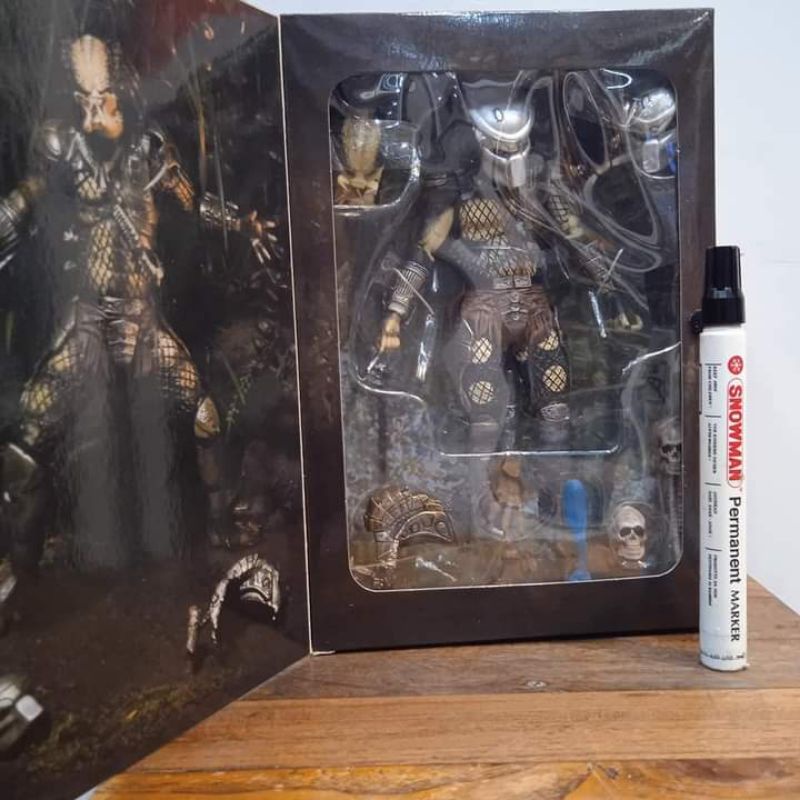 Neca predator action figureultimate predator jungle hunter toy by neca ...