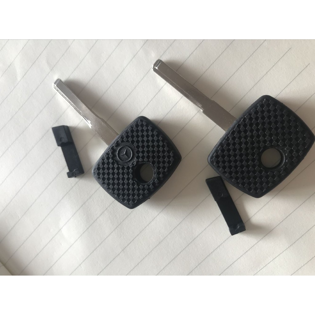 Updating Mercedes-Benz chip key casing for replacing holding immo ...