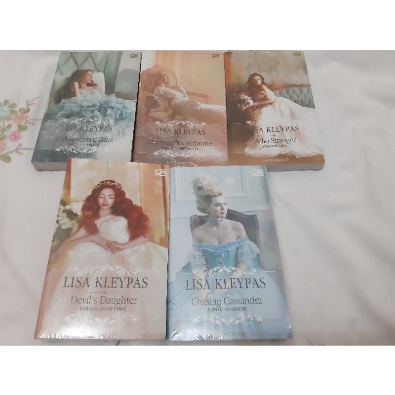 Ravenel series Chasing Cassandra set by Lisa Kleypas | Shopee Philippines