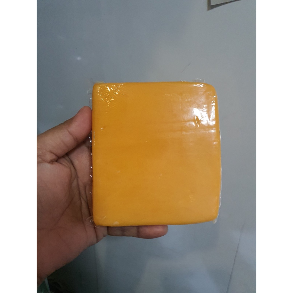 Red Cheddar Cheese - Imported from UK (+/-) 60g, 125g, 250g | Shopee ...