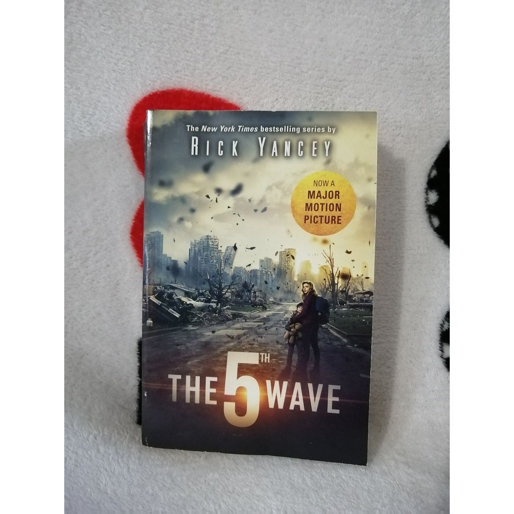 The 5th Wave by Rick Yancey (pre loved / paperback) | Shopee Philippines