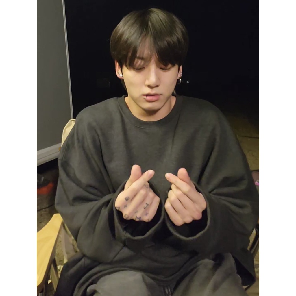 JungKook pick / Korea A NOTHING HEAVY-TERRY BALLOON SWEAT BOX TEE ...