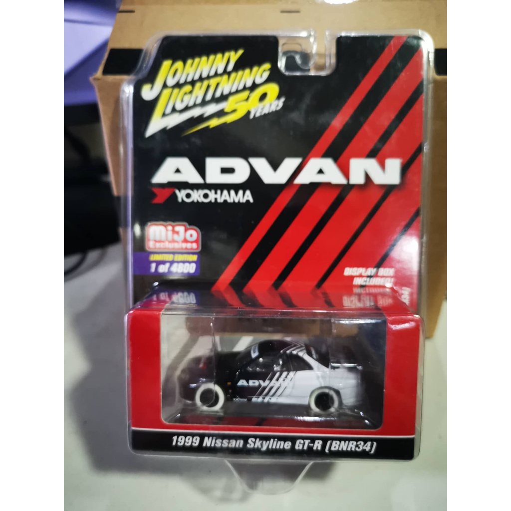 CHASE, White Lightning Johnny Lightning ADVAN Yokohama 1999 Nissan Skyline GT-R (BNR34) | Shopee ...