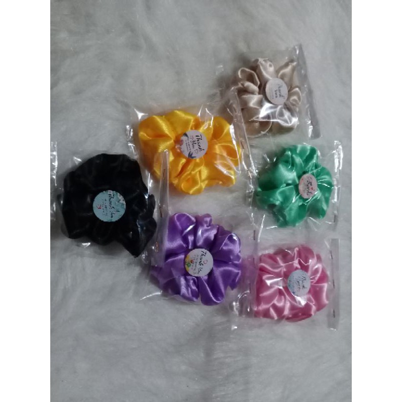 Anna Marie Scrunchie | Shopee Philippines