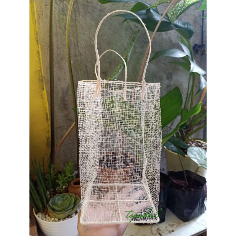Sinamay bag 5x5x9 with wire, abaca bag 5x5x9 | Shopee Philippines