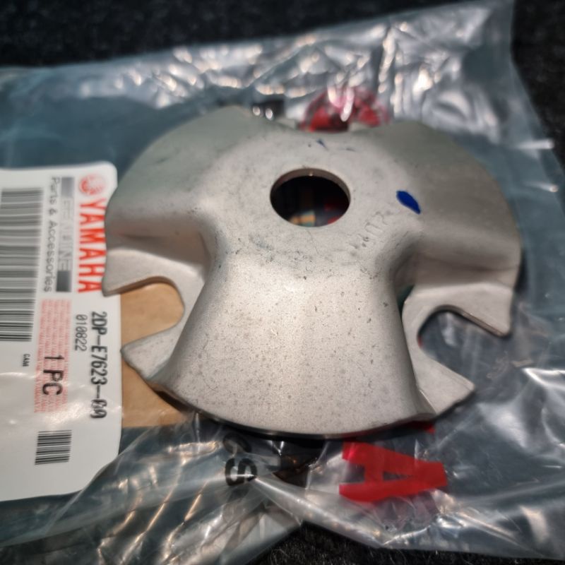 Yamaha Genuine Back Plate 2DP-E7623-00 CAM (Aerox/Nmax V1 V2) | Shopee Philippines