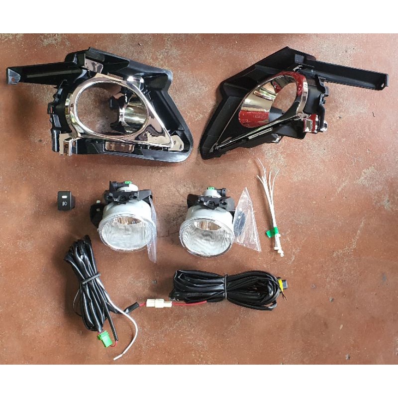 Toyota Innova 16-20 Fog light | Shopee Philippines