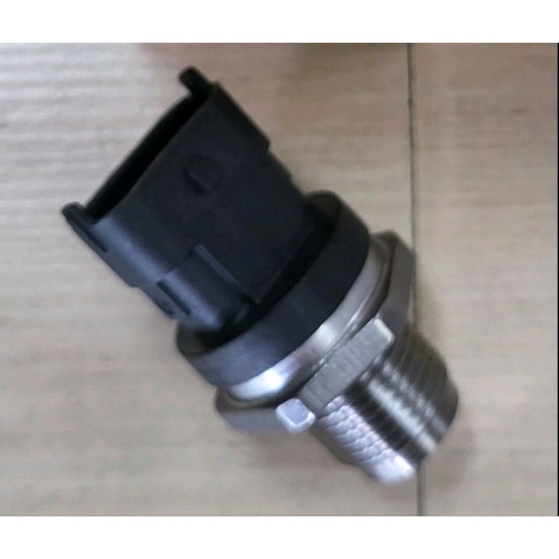 Common Rail Sensor (3T) FUSO 4M50,4M51 | Shopee Philippines
