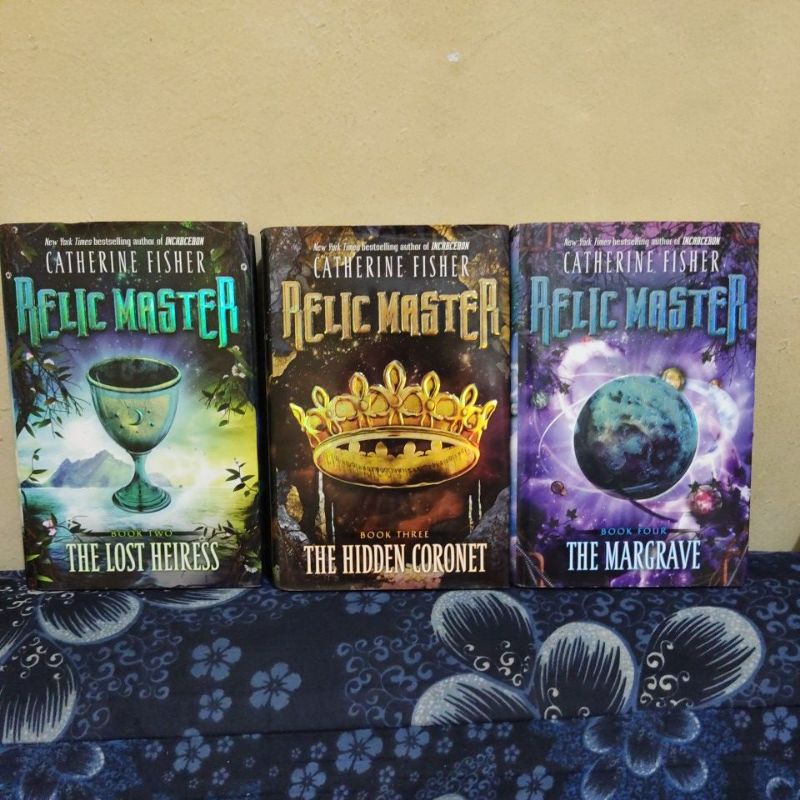 Relic Master by Catherine Fisher book [HB] #2 #3 #4 The lost heiress ...
