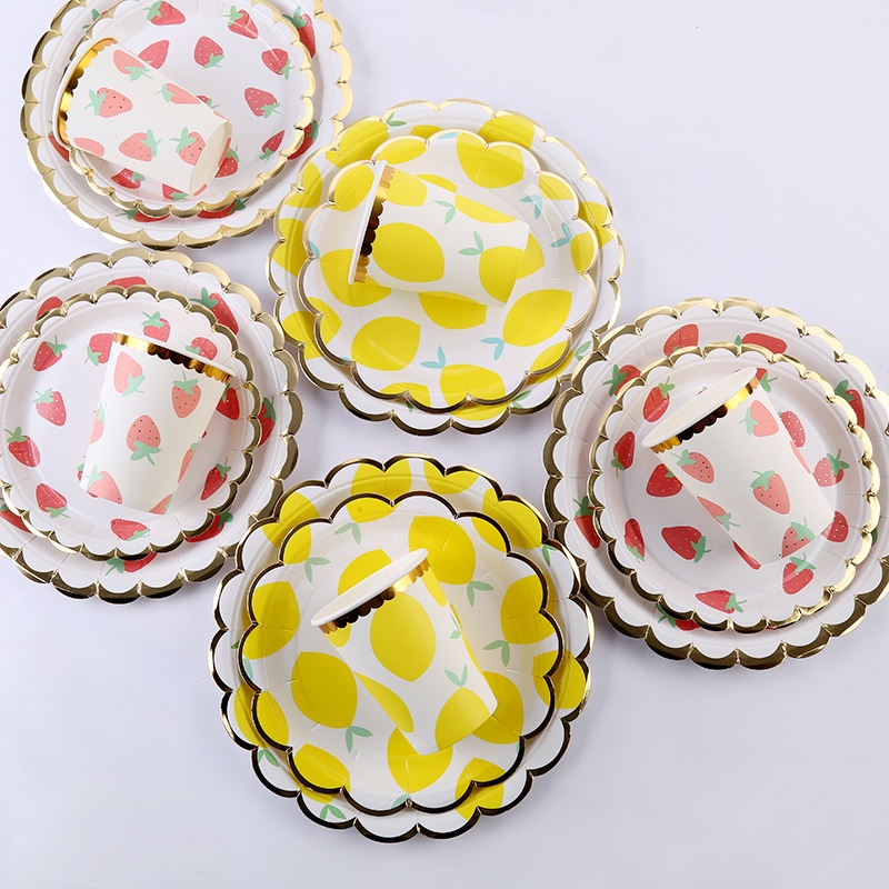 Christmas party birthday party paper plates Party Gathering Dining ...