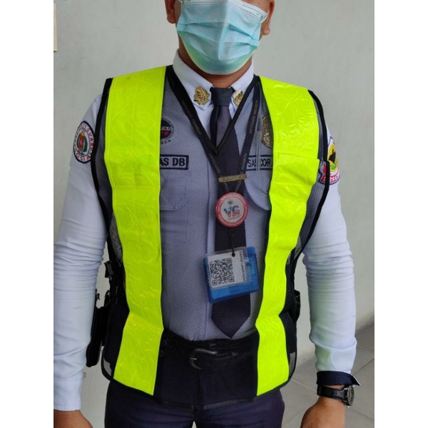 BARGAIN | Reflective Safety Vest (with smudge) Security Guard, traffic ...
