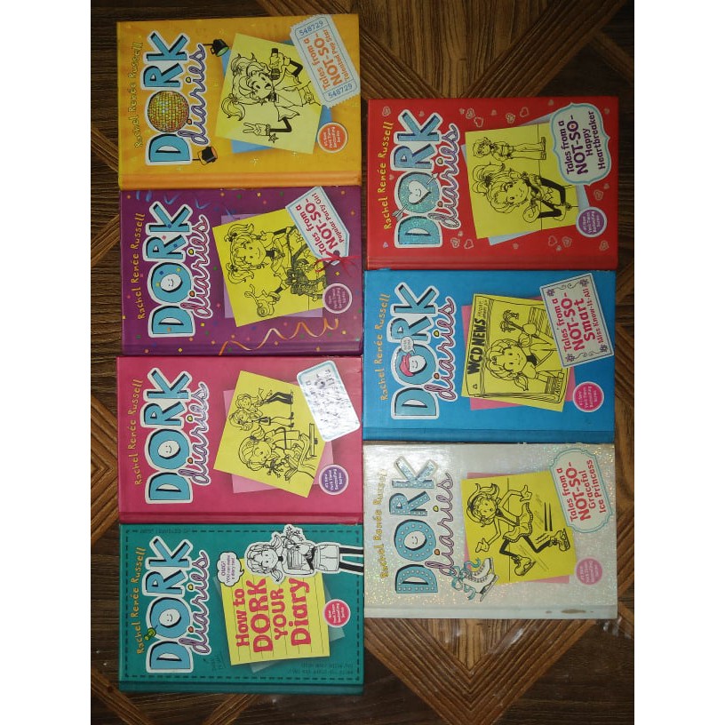 Dork Diaries Set 1-6 (+ how to dork your diary) (hard cover) (pre-loved ...