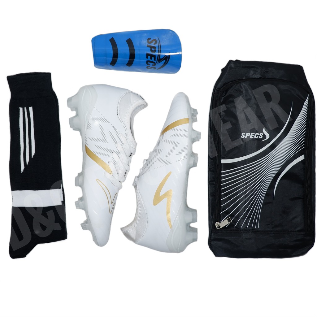 D&g FOOTWEAR Latest Complete Package Men's Football Shoes SPC ACC SLAZ ...