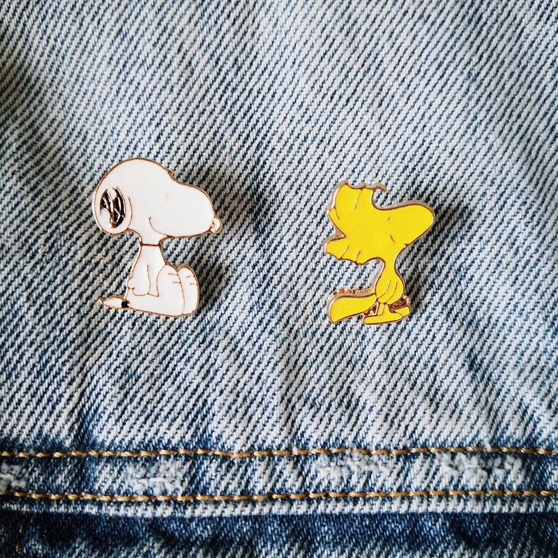 Snoopy Pin 1Pc Cartoon Fashion Collection Brooches Gifts Pins | Shopee ...