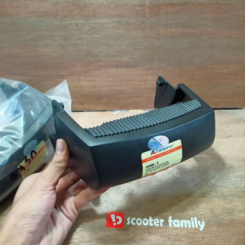 Rear fender tail of vespa excel danmotor | Shopee Philippines