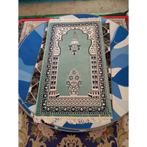 Thick prayer mat / prayer mate cross Made in pakistan esay to carry can ...