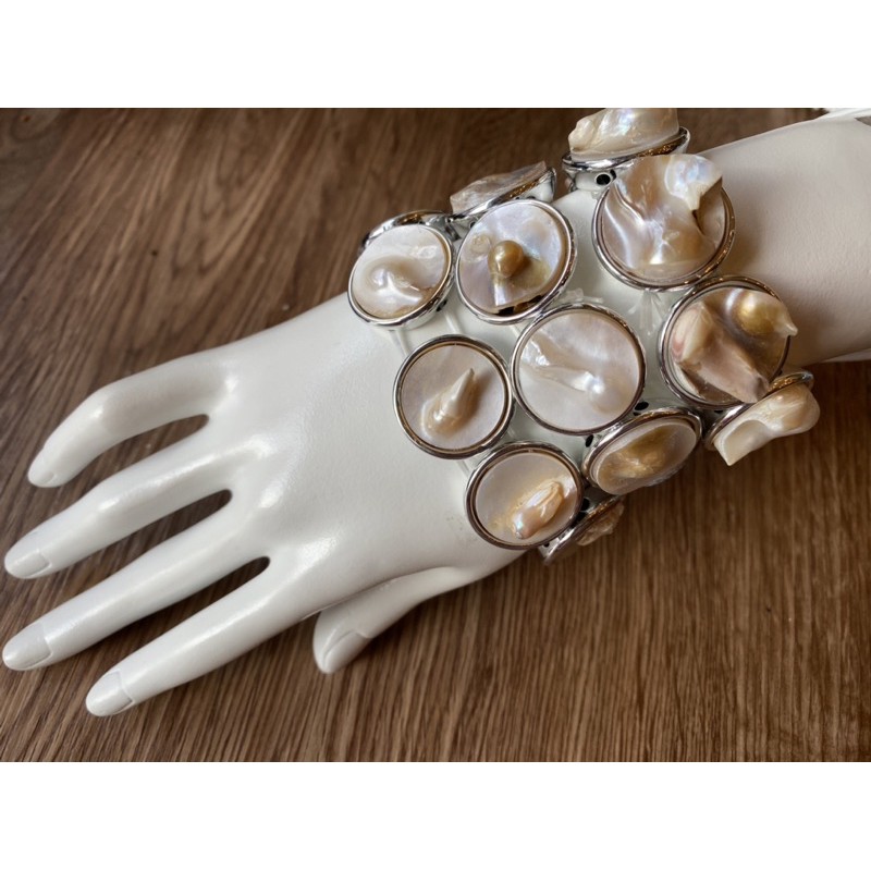 1 Piece Of Bracelet Pearl Shell With Real Pearls Natural Follow With ...