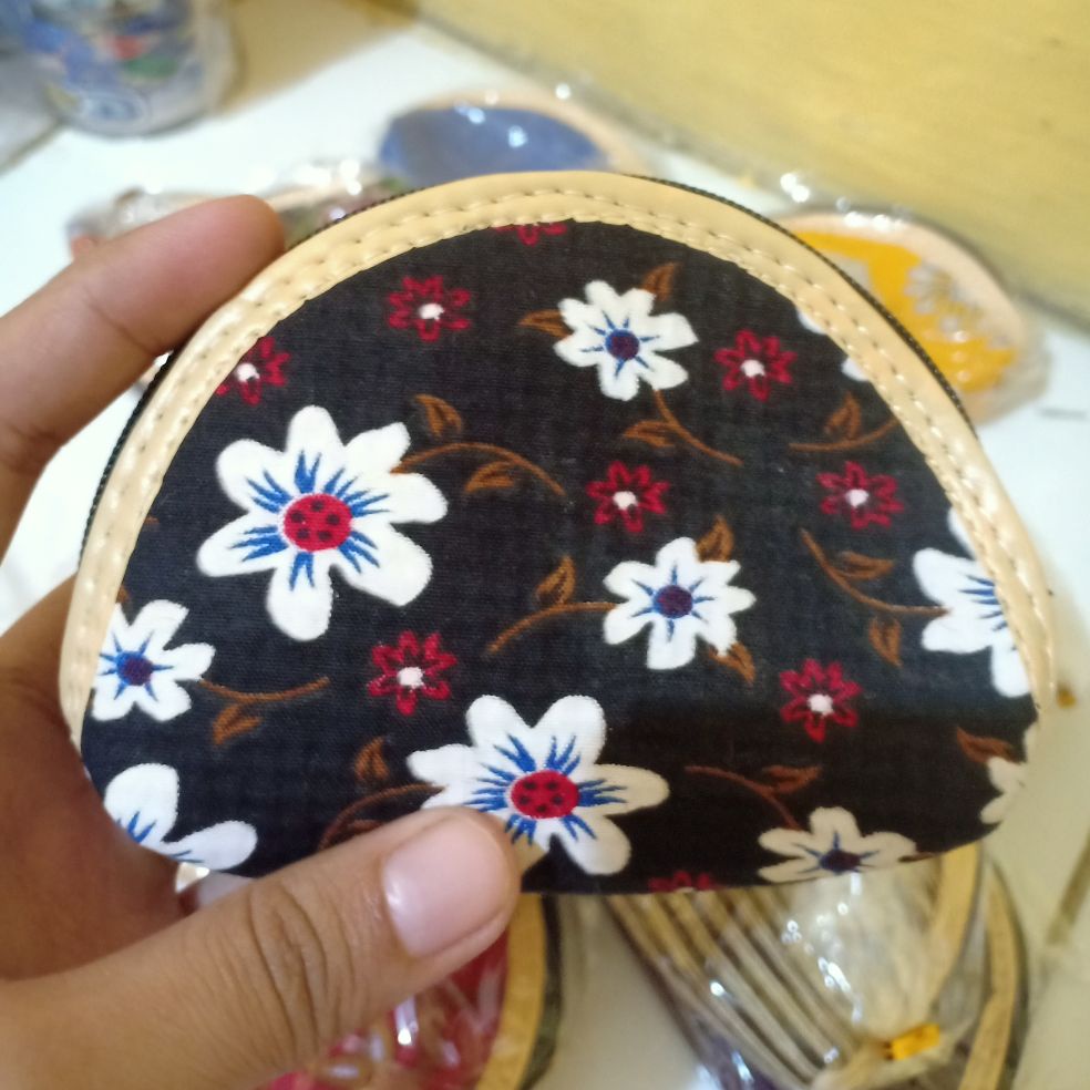 100pcs Beautiful Unique Cute Batik Pelok Coin Purse Souvenirs | Shopee ...