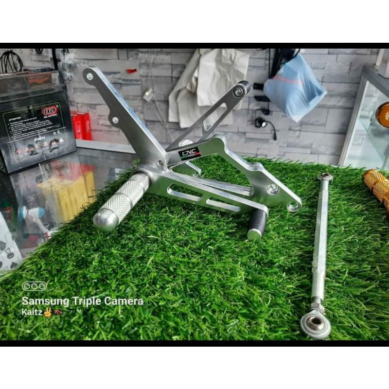 CNC RACING SINGLE SHIFTER FOR RAIDER 150 CARB SILVER ONLY | Shopee ...