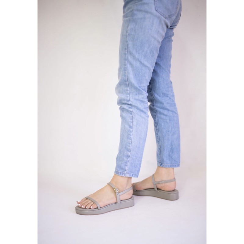 CRIZA SHOES VINA 1.5 INCHES PLATFORM | Shopee Philippines