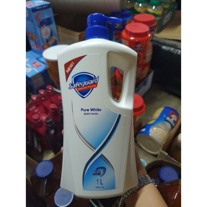 Safeguard Pure White Body Wash - 1L | Shopee Philippines