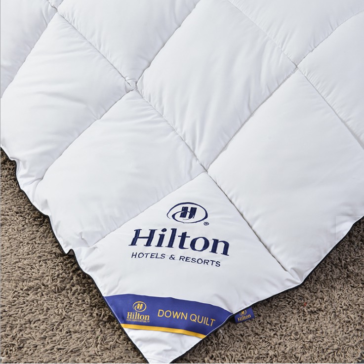 Hotel quilt Hilton gift duvet double thick quilt core send packaging ...