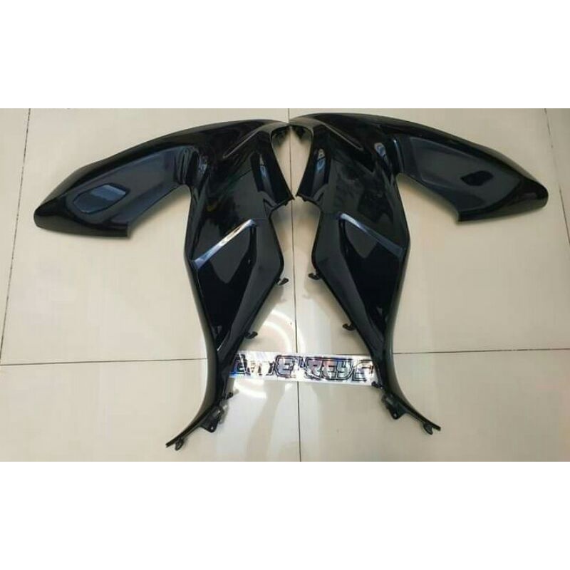 STOCK SIDE FAIRING FOR PCX 150 ONLY GLOSSY BLACK | Shopee Philippines