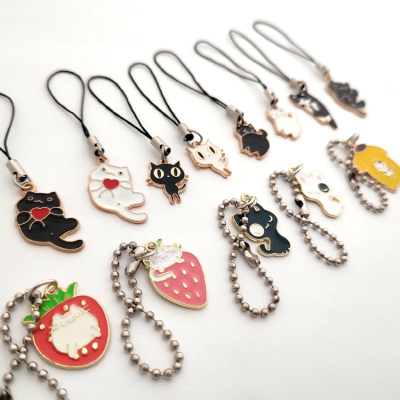 Cute Cats Enamel Neko Phone Charms Kitty CP Lariat Cat Keychain Ball ...