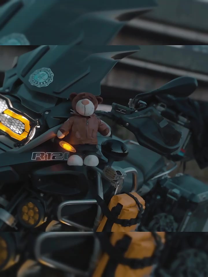 Motowolf Waterproof Crash Bar Side Bag for Motorcycle / Big Bikes ...