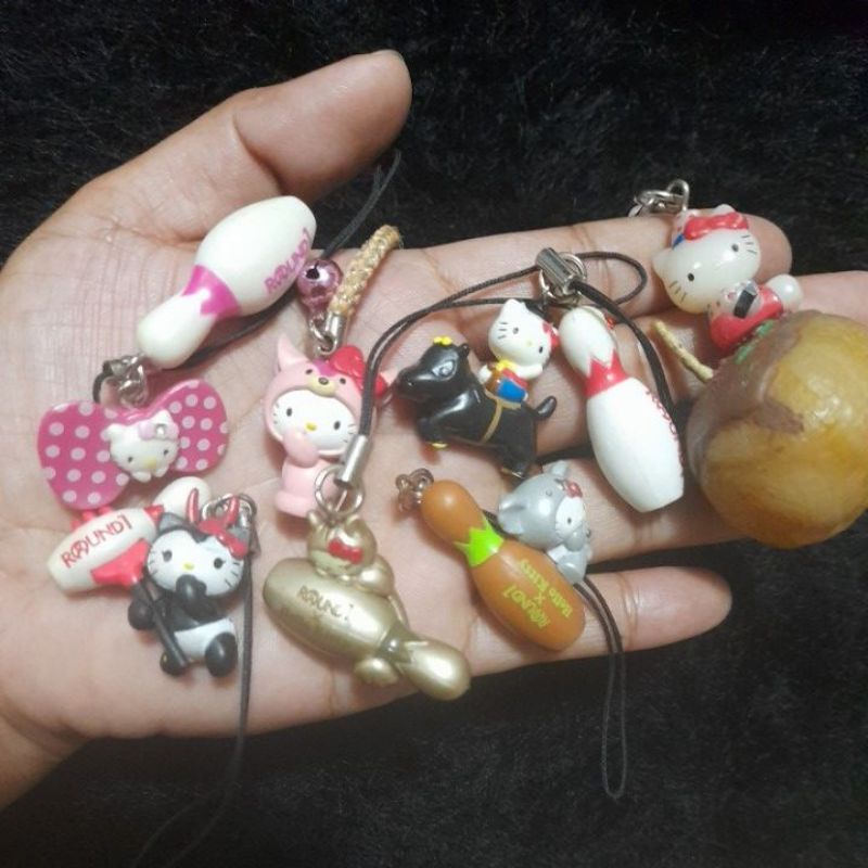 keychain hello kitty, cinnamoroll, rilakkuma, doremon, snoopy, kumamon ...
