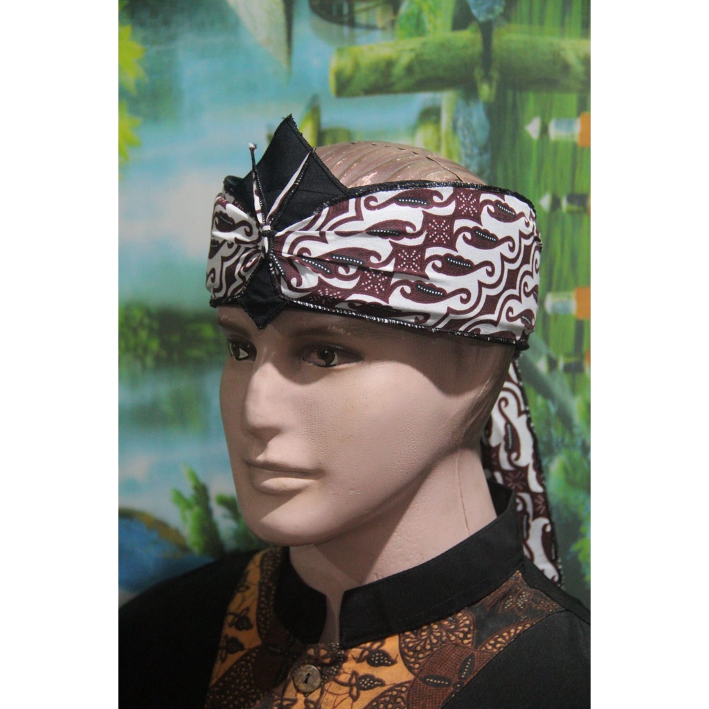 PUTIH Sundanese Javanese Traditional batik Head Scarf With Holes (White ...