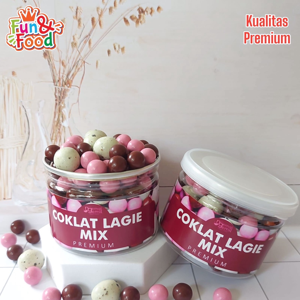 Can Lagie Choco Ball 3in1 Mixed Chocolate Filled with Chocolate ...