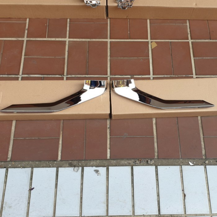 List Chrome Bumper Bumper Lower Bumper ORIGINAL ORIGINAL Mitsubishi ...