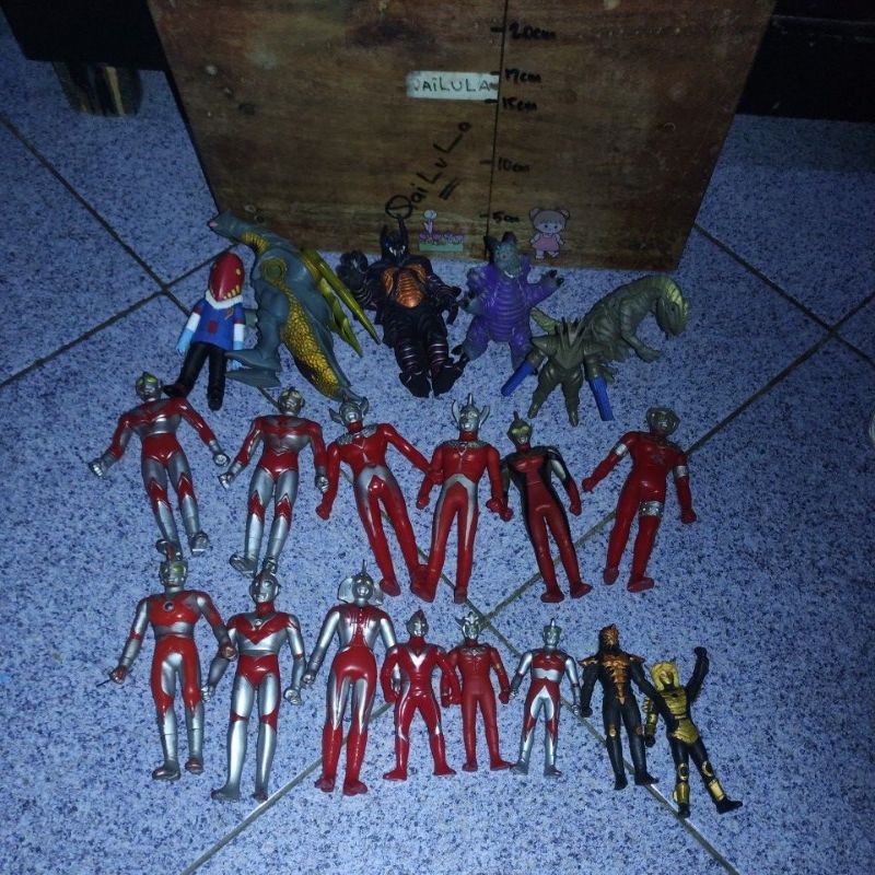 07-08-2024 Figure UHS Sofubi Ultraman Ultraseven Ultra Seven 17cm Kaiju ...