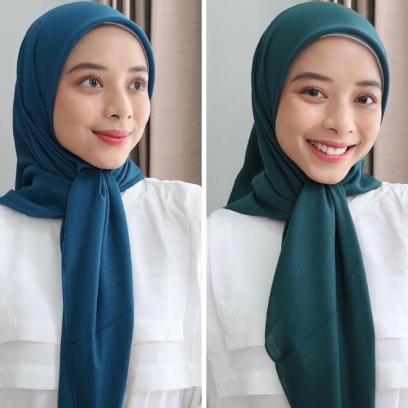 Blue Emerald Green Emerald Hijab Voal Paris Rectangular Hijab Voal ...