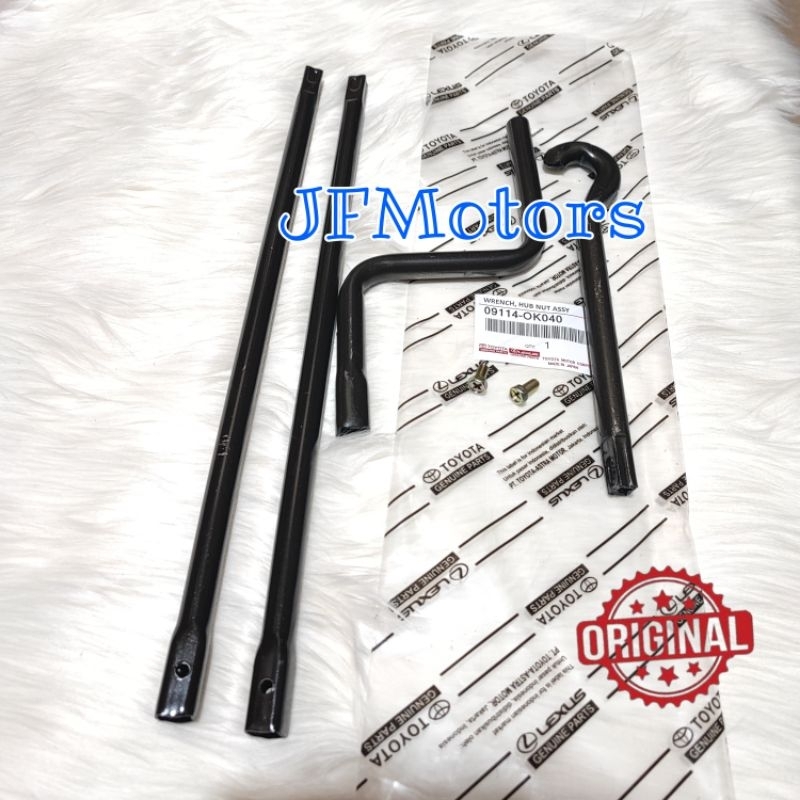 Toyota Kijang Innova Fortuner Absorbent Tire Round Jack Set Complete ...