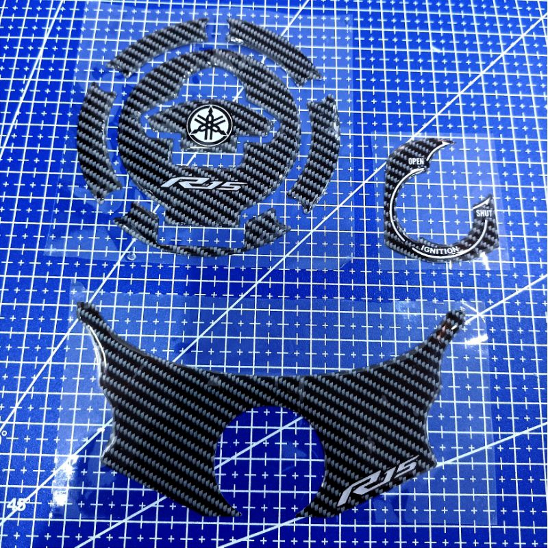 Sticker Embossed yamaha r15 old Triangle Tank Cover And Key emblem ...