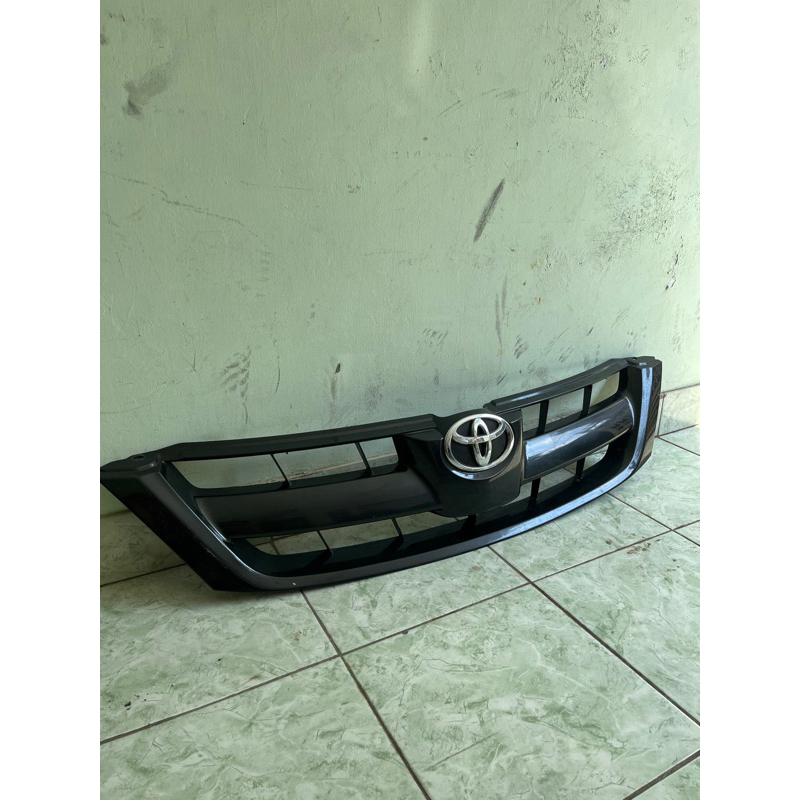 Grill innova 2004-2007 original+toyota logo emblem | Shopee Philippines