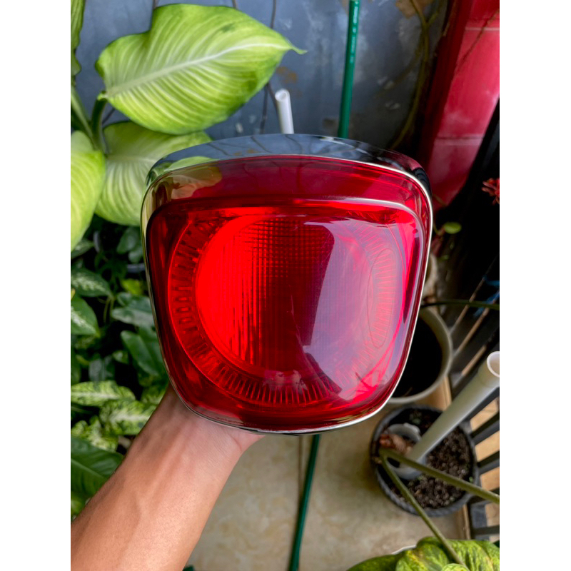 Stop Lamp / Rear Light for Vespa Sprint/Primavera Facelift Original ...