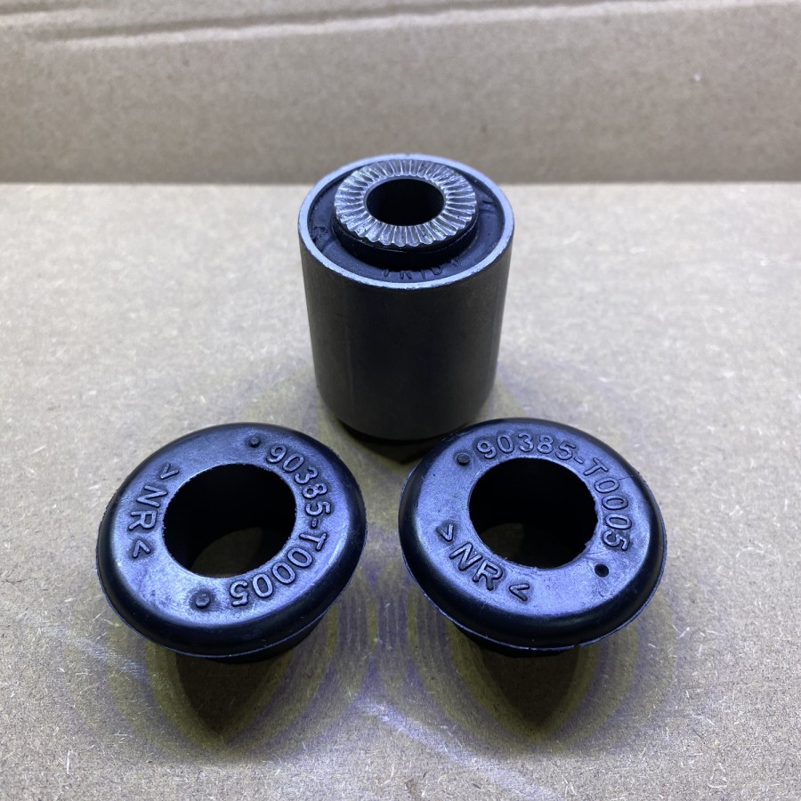 Bosh LATERAL Bushings INNOVA Rear KIT TH 05-15 SET 48706-OK050 | Shopee ...