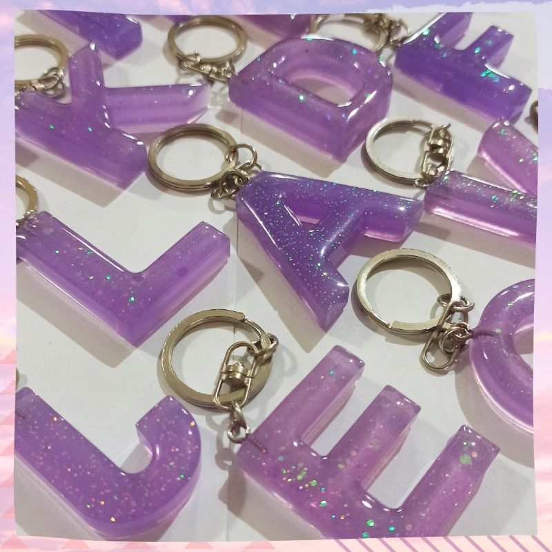 GANTUNGAN UNGU Purple Letter Keychain Hologram Purple Keychain Alphabet ...