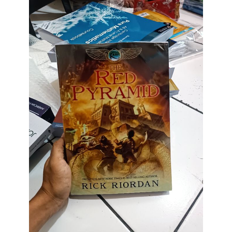 The red pyramid (the kene cronicles book 1) | Shopee Philippines