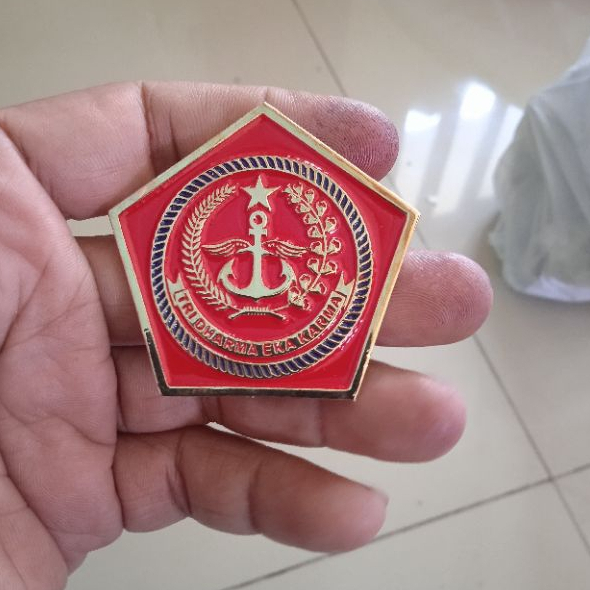 Brevet wing pin emblem logo beret mabes tni ad | Shopee Philippines