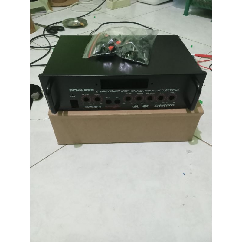 Multimedia power amplifier box, complete package of accessories ...