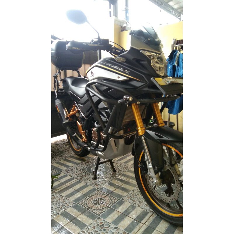 Tubular full body cb150x crashbar cb150x (free Shooting Light) | Shopee ...